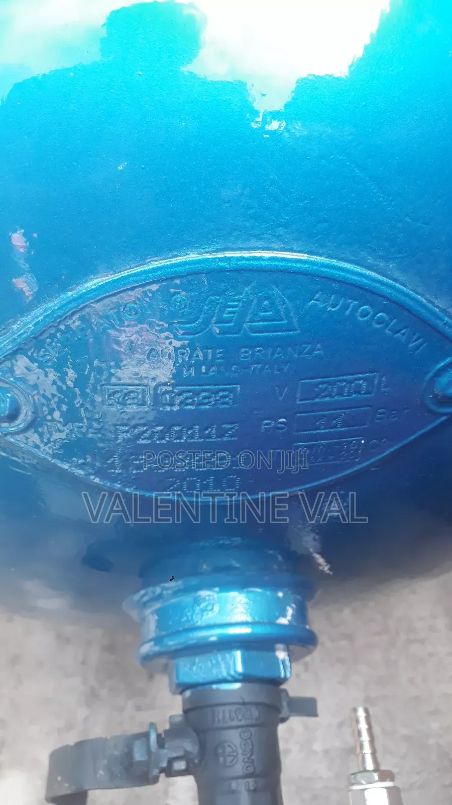 200 Liters Compressor/ Spraying Machine Working Perfectly in Lapaz ...