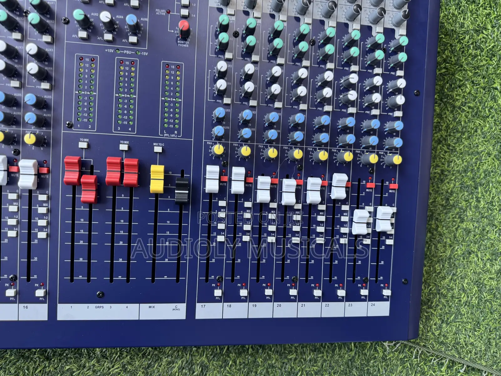 Soundcraft Signature 24-Channel Mixer in Accra Metropolitan - Audio ...