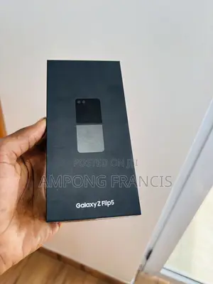 New Samsung Galaxy Z Flip 5 256 GB Black in Accra Metropolitan - Mobile Phones, Ampong Francis ...