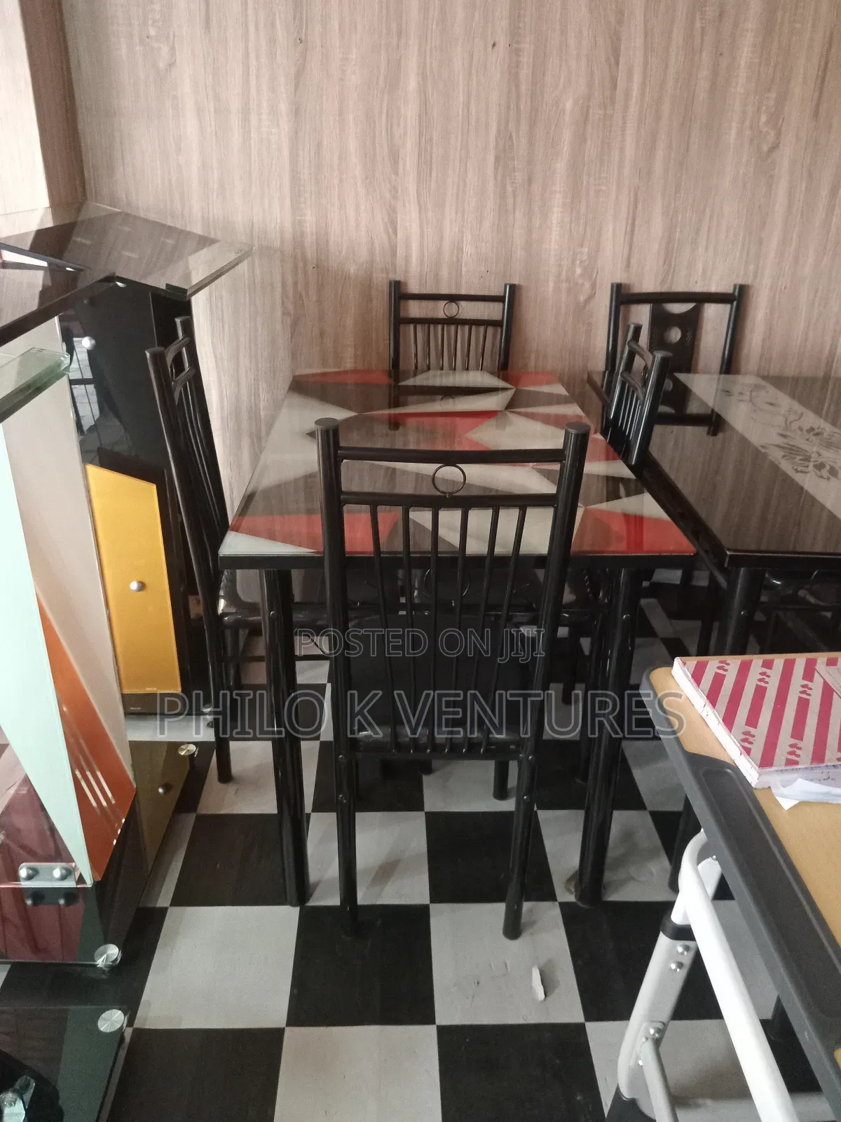 Full Dining Set for Dinner With 4chairs Available Here in Madina ...