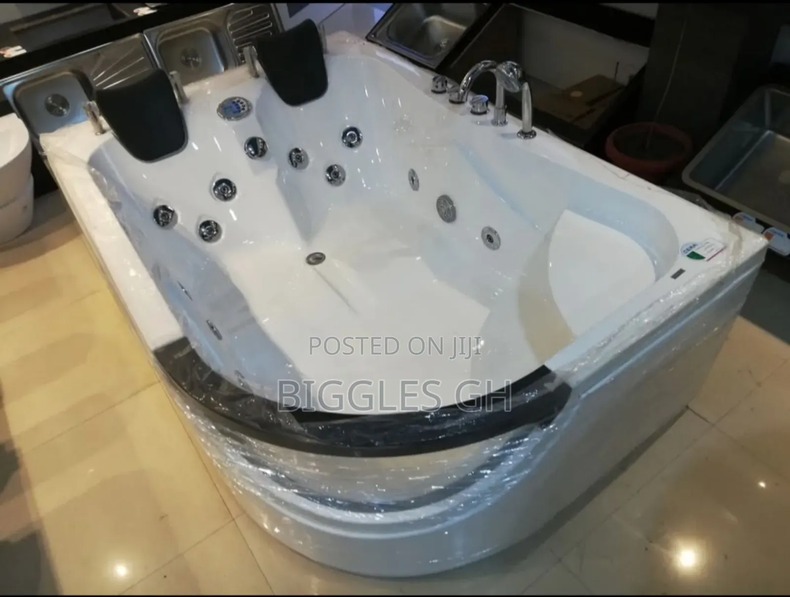 Double Jacuzzi Bathtub With Massager and Bluetooth in Accra ...