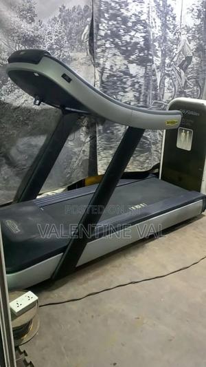 Technogym Profesional Smart Treadmill With Full Touch Screen in Lapaz ...