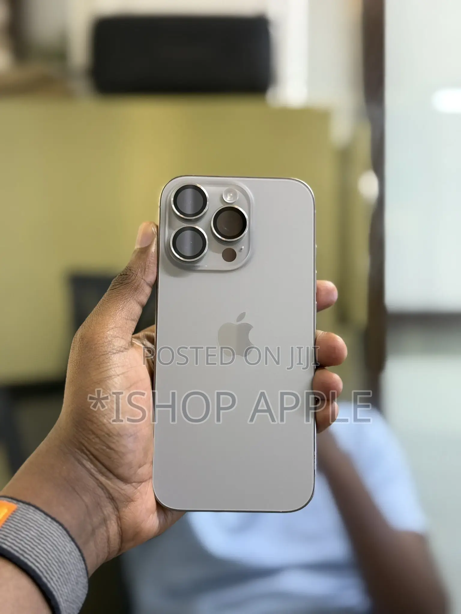 Apple iPhone 16 Pro 256 GB Gold in Accra Metropolitan - Mobile Phones ...