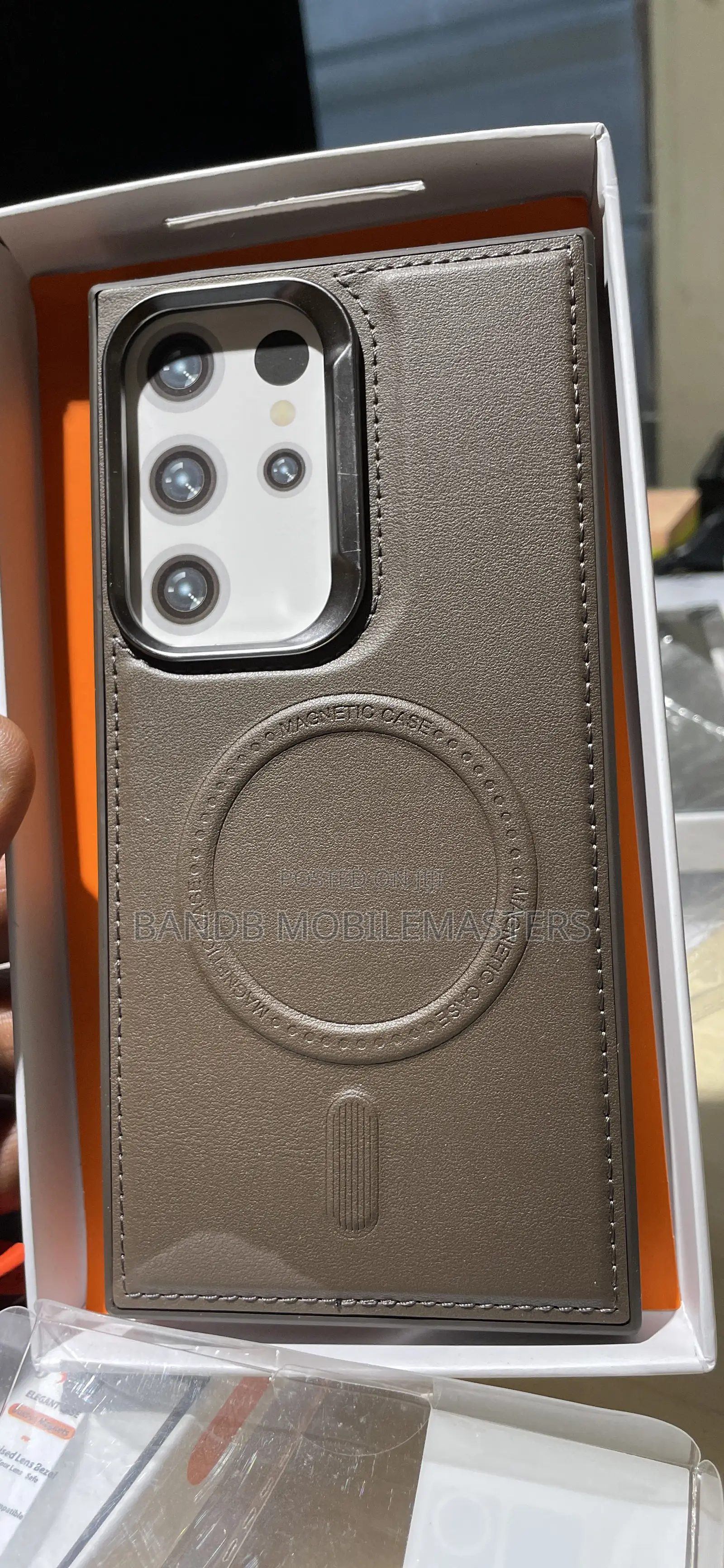 Samsung Leather Case in Circle - Accessories for Mobile Phones ...