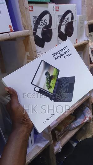 Magic Keyboard Case For iPad 10th & 11th Gen (A16) in Circle ...