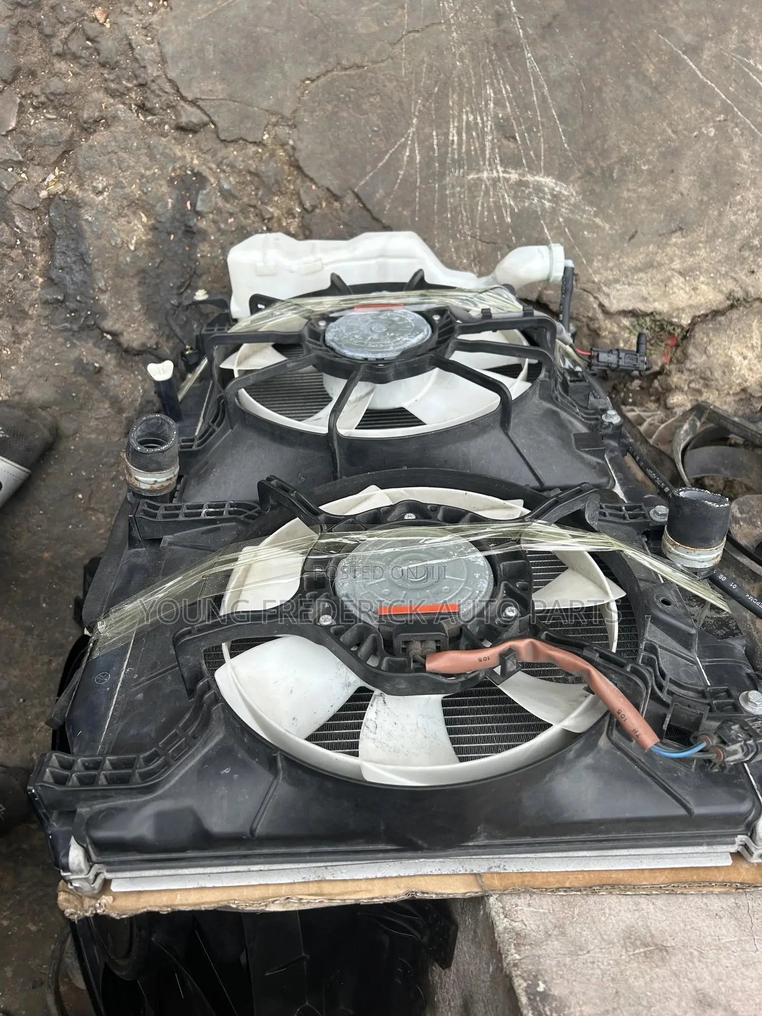 Honda HRV Radiator/Tank in Abossey Okai - Vehicle Parts & Accessories ...