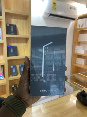 New Samsung Galaxy S25 Ultra 256 GB Black in Circle - Mobile Phones ...