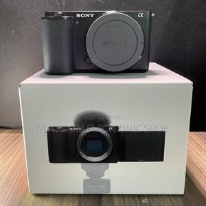 Fresh in Box Sony Zv -E10 Vlogging Camera in Accra Metropolitan - Photo ...