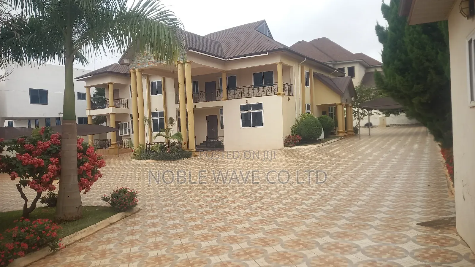 6bdrm House in Atasamanso, Kumasi Metropolitan for sale in Kumasi ...