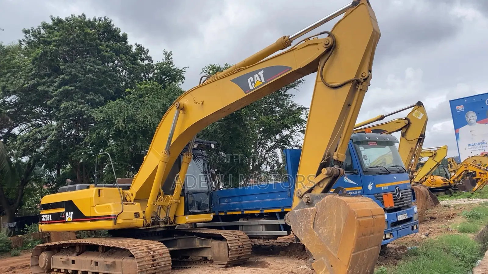 Cat 325b L Excavator in Accra Metropolitan - Construction & Heavy ...