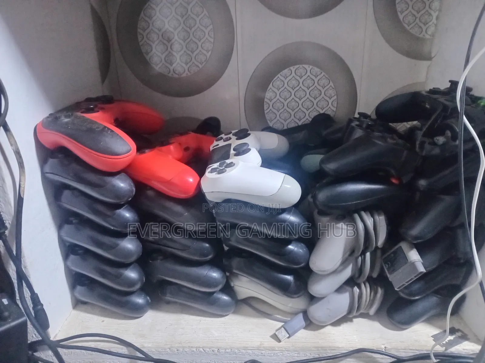 Original Ps4 Controllers 300gh in Kasoa - Accessories & Supplies for Electronics, Evergreen ...