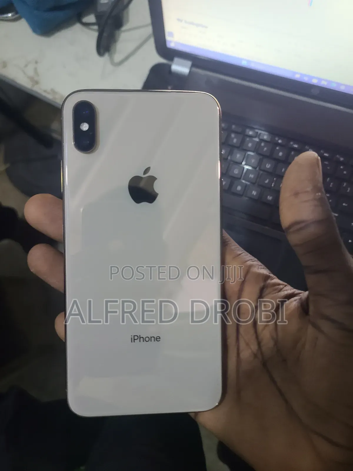 Apple iPhone XS Max 64 GB Gold in Accra Metropolitan - Mobile Phones, Alfred Drobi | Jiji.com.gh