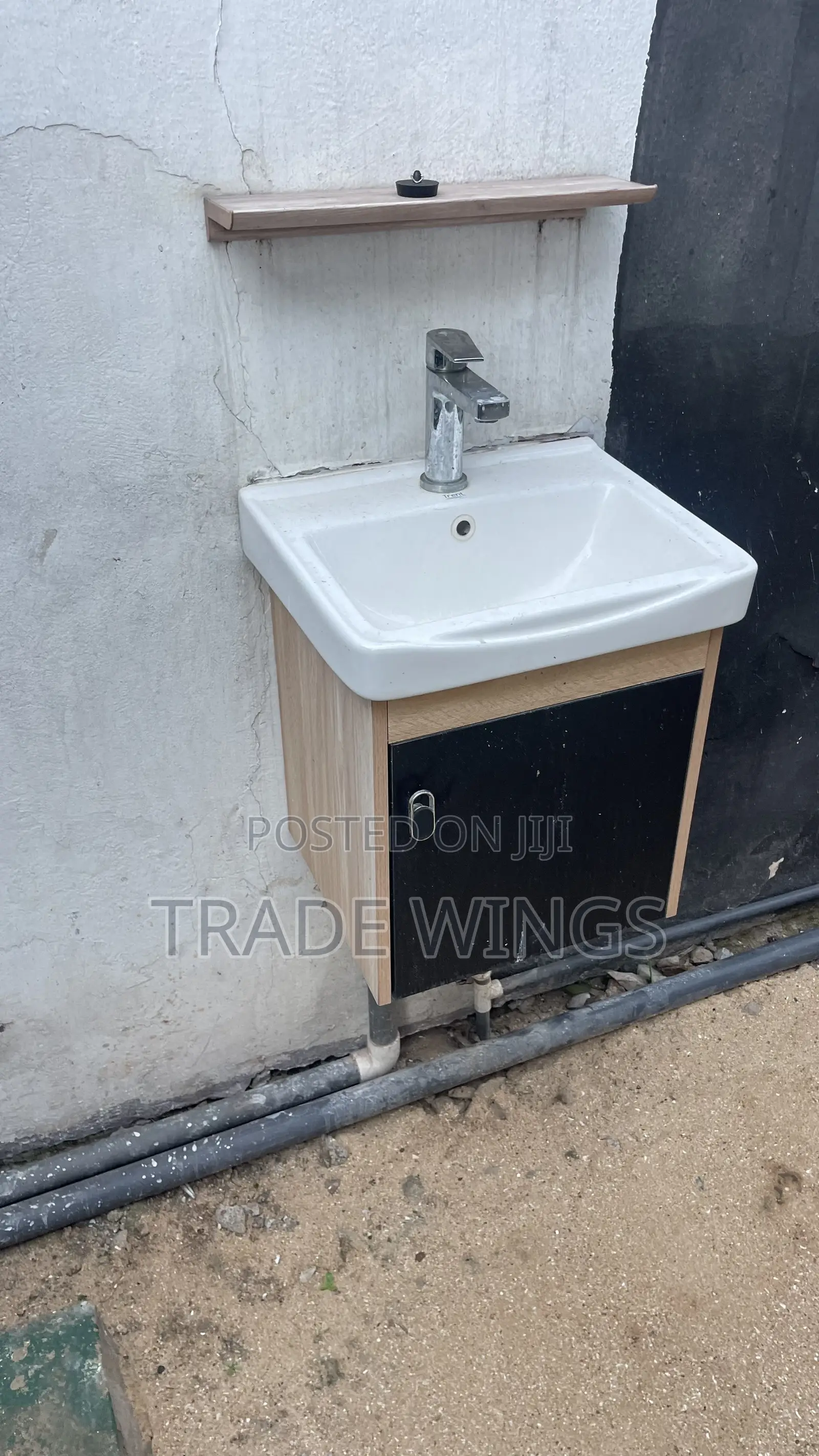 1 Used Wash Hand Basin for Sale in East Legon - Plumbing & Water ...