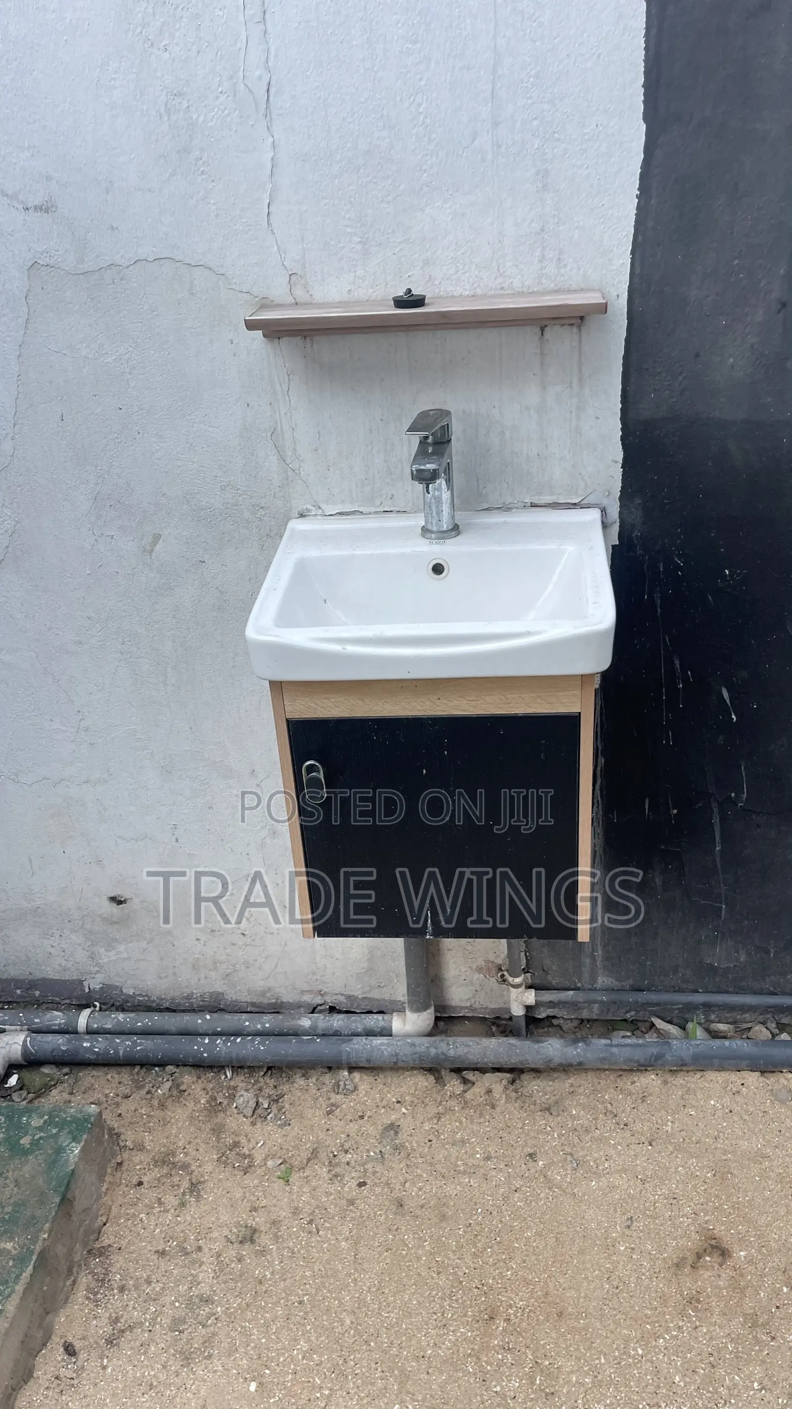 1 Used Wash Hand Basin for Sale in East Legon - Plumbing & Water ...