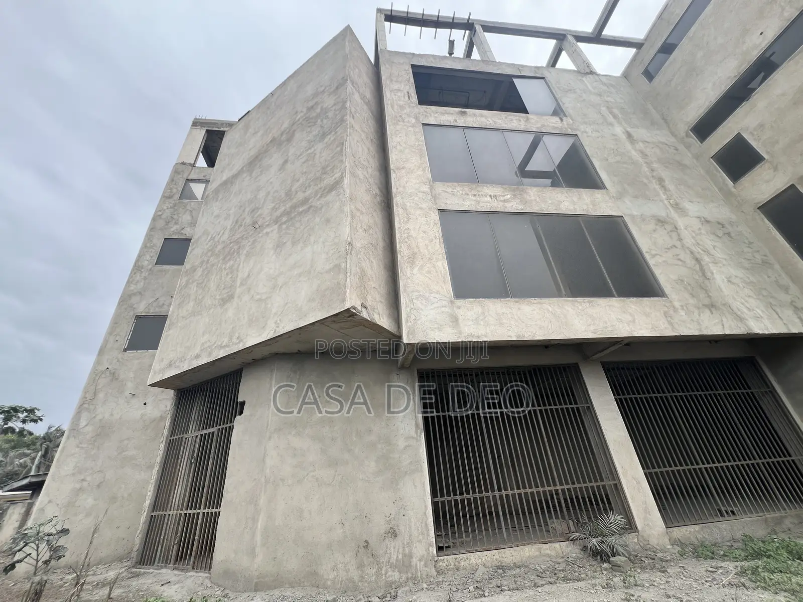 4 Storey Uncompleted Building for Office and Mall at La Beach Road in ...
