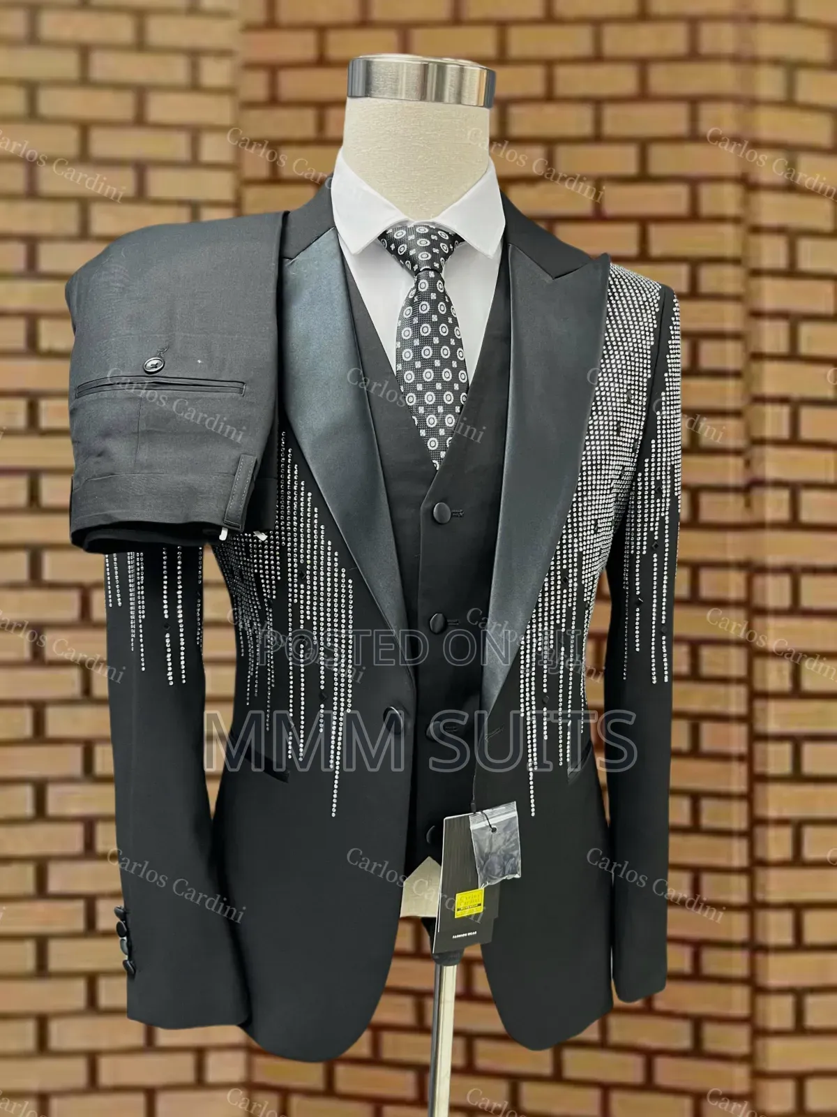 Elegant and Modern Stylish Turkish Tuxedo 3-Piece Men Suit in Accra ...
