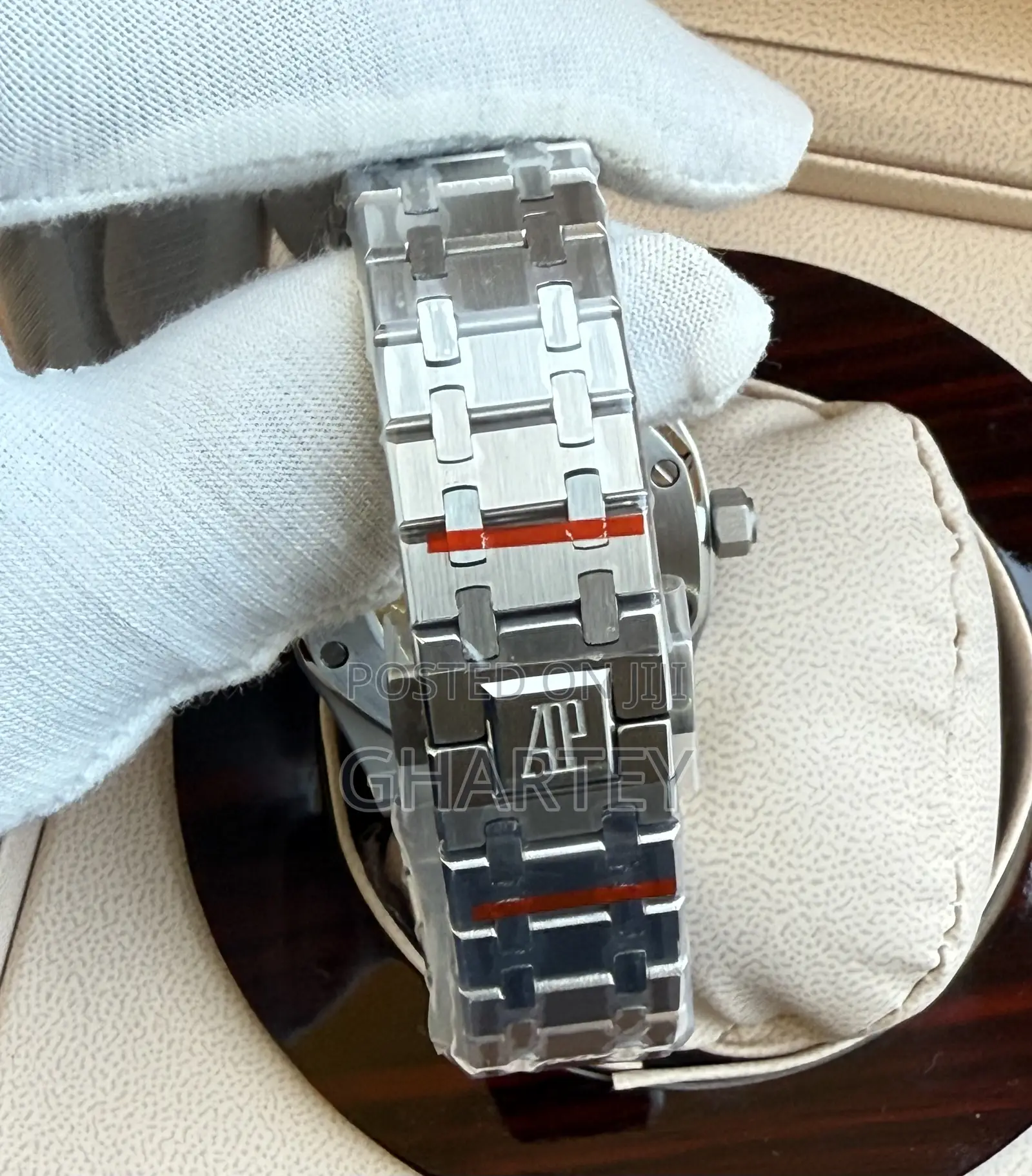 Audemars Piguet Royal Oak – The Ultimate Symbol of Elegance Red Face in ...