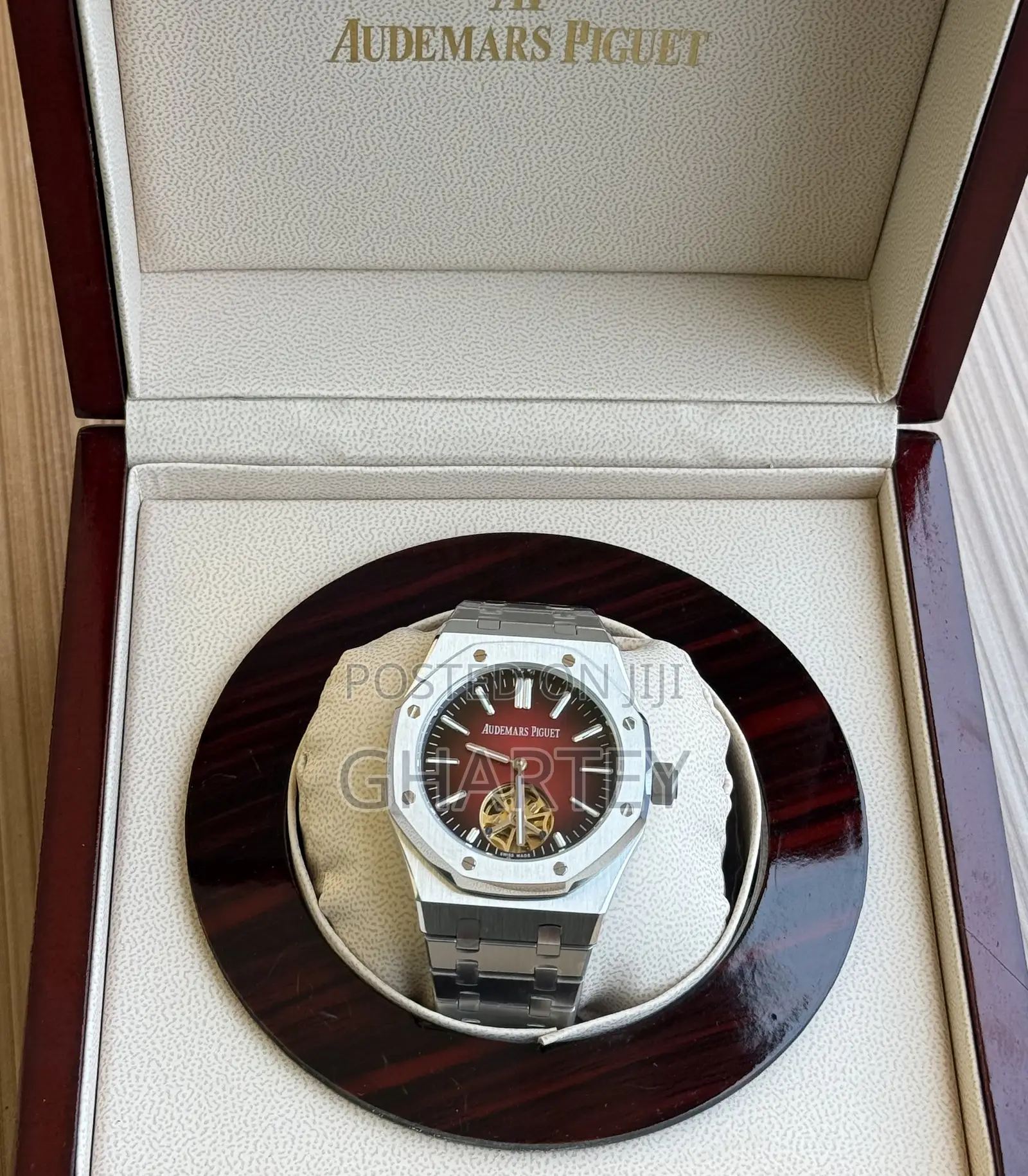 Audemars Piguet Royal Oak – The Ultimate Symbol of Elegance Red Face in ...