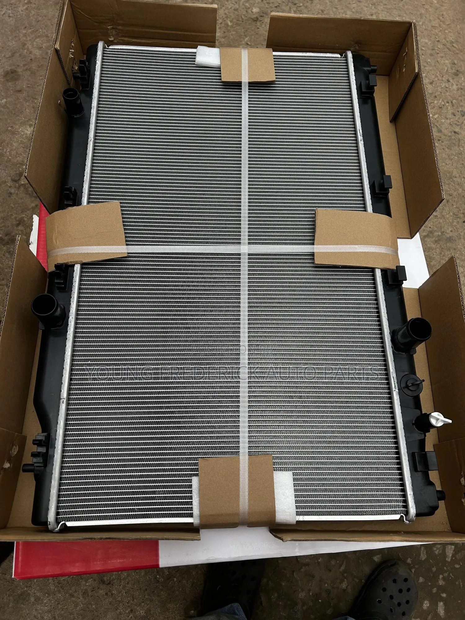 Honda Cr-v 2022 2023 Hybrid Radiator in Abossey Okai - Vehicle Parts ...