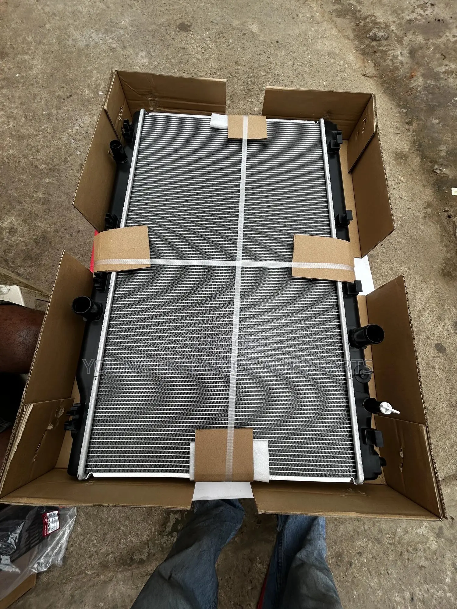 Honda Cr-v 2022 2023 Hybrid Radiator in Abossey Okai - Vehicle Parts ...