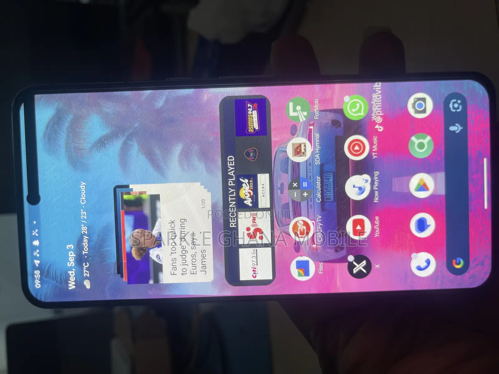 Google Pixel 8 Pro Screen With a Small Ink Defect in Circle ...