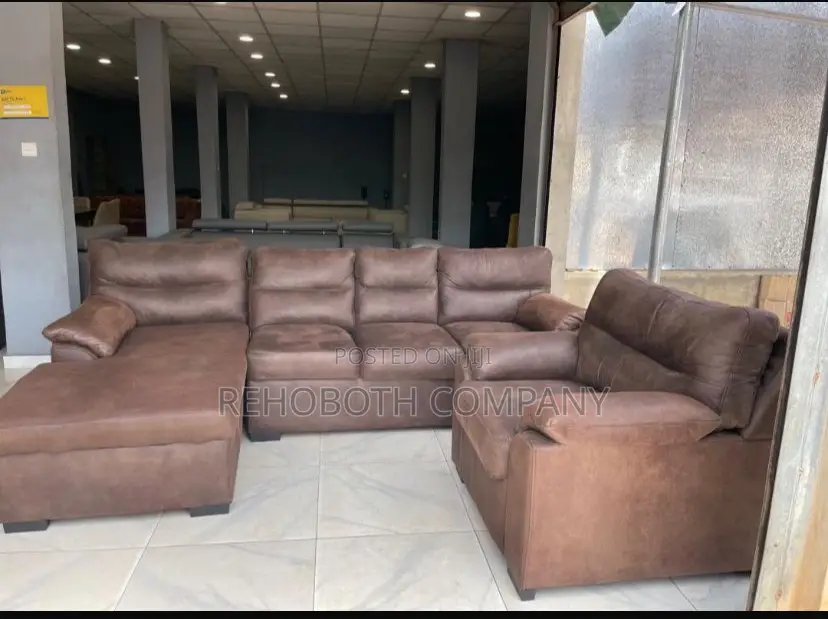Quality Leather Sofas Set in Lapaz - Furniture, Reho Both | Jiji.com.gh