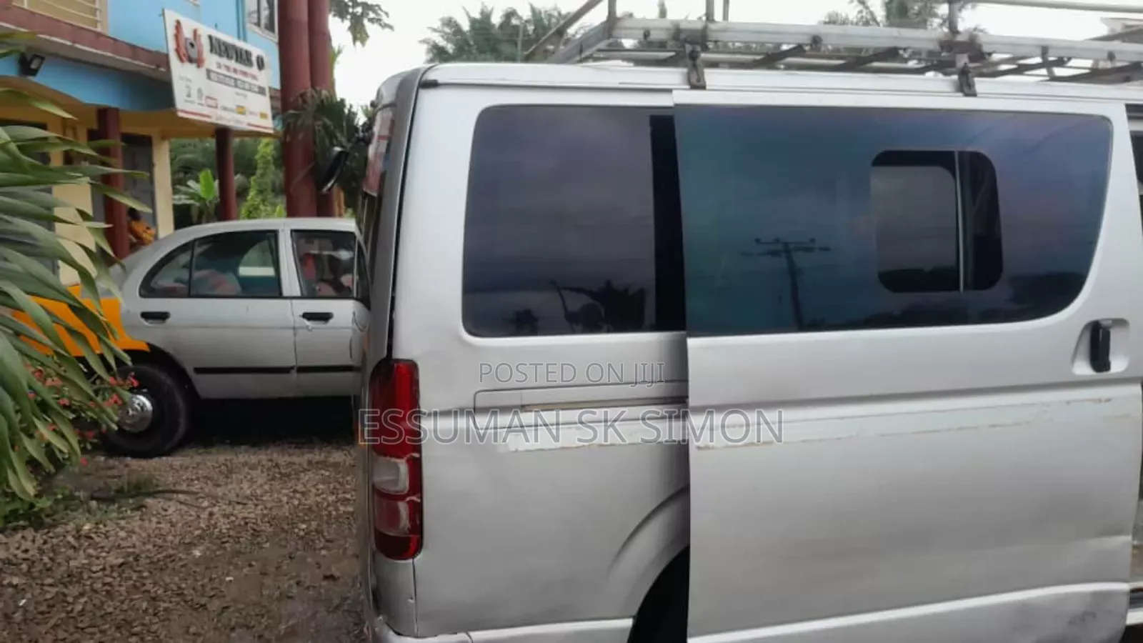 Toyota Grand HiAce 2010 Silver in Ahanta West - Buses & Microbuses, Essuman Sk Simon | Jiji.com.gh