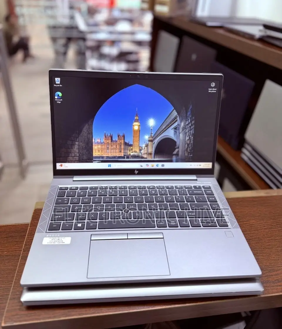 Laptop HP ZBook Firefly 14 G7 16GB Intel Core I5 SSD 512GB in Circle ...