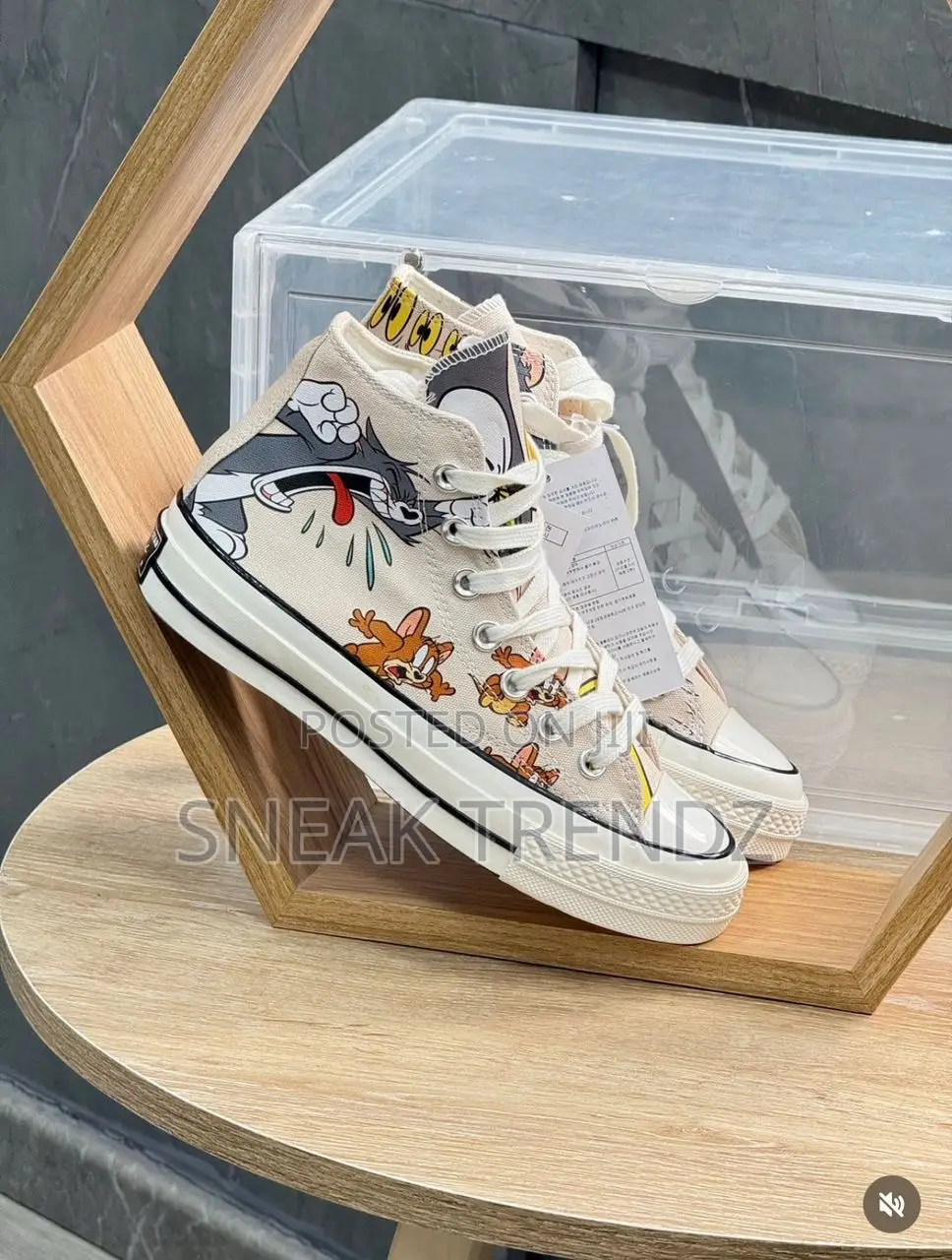 Original Tom N Jerry Converse Cream in Osu - Shoes, Sneak Trendz | Jiji.com.gh