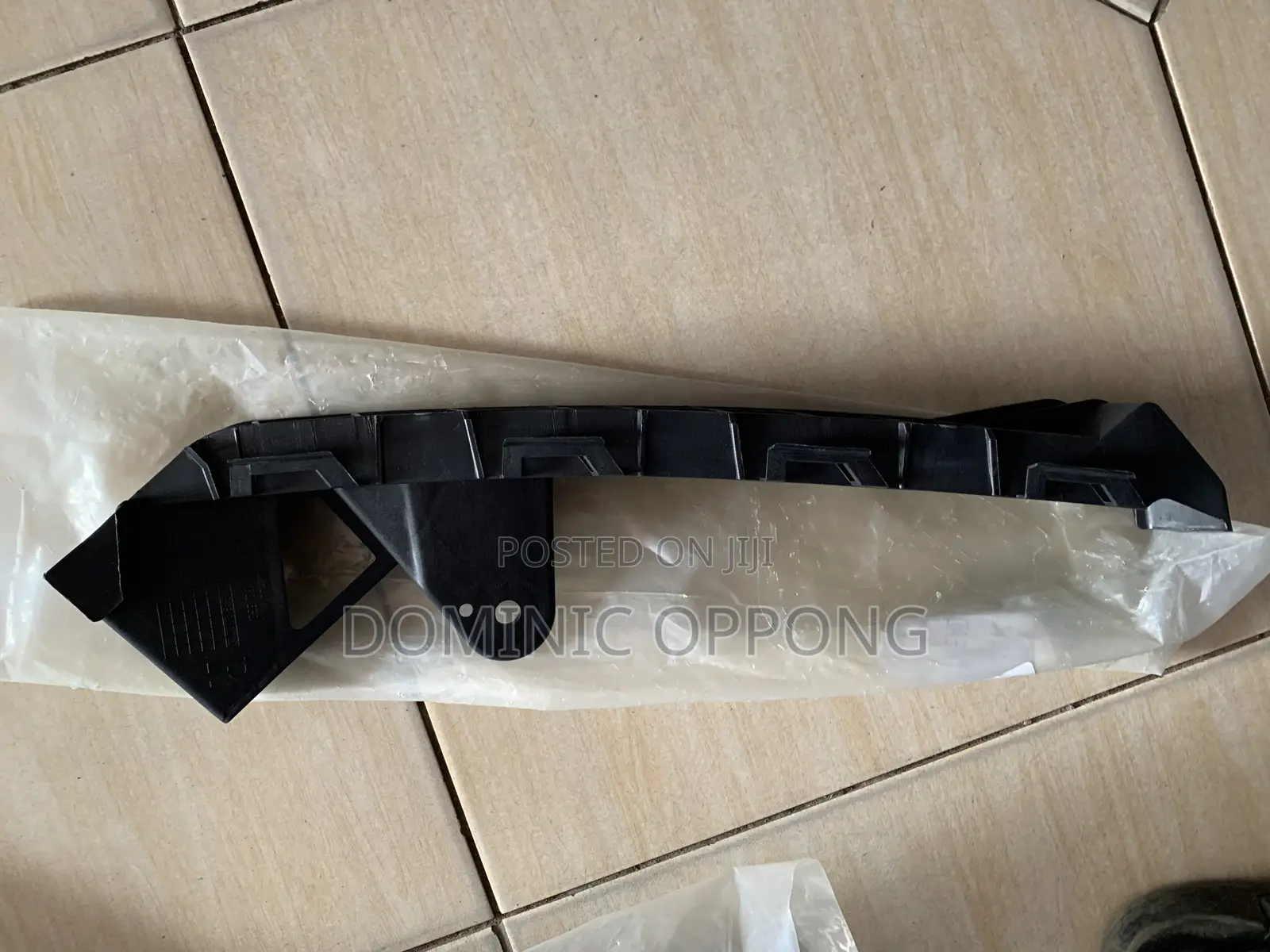 Honda CRV 2017 - 2022 Headlamp Seat in Abossey Okai - Vehicle Parts ...