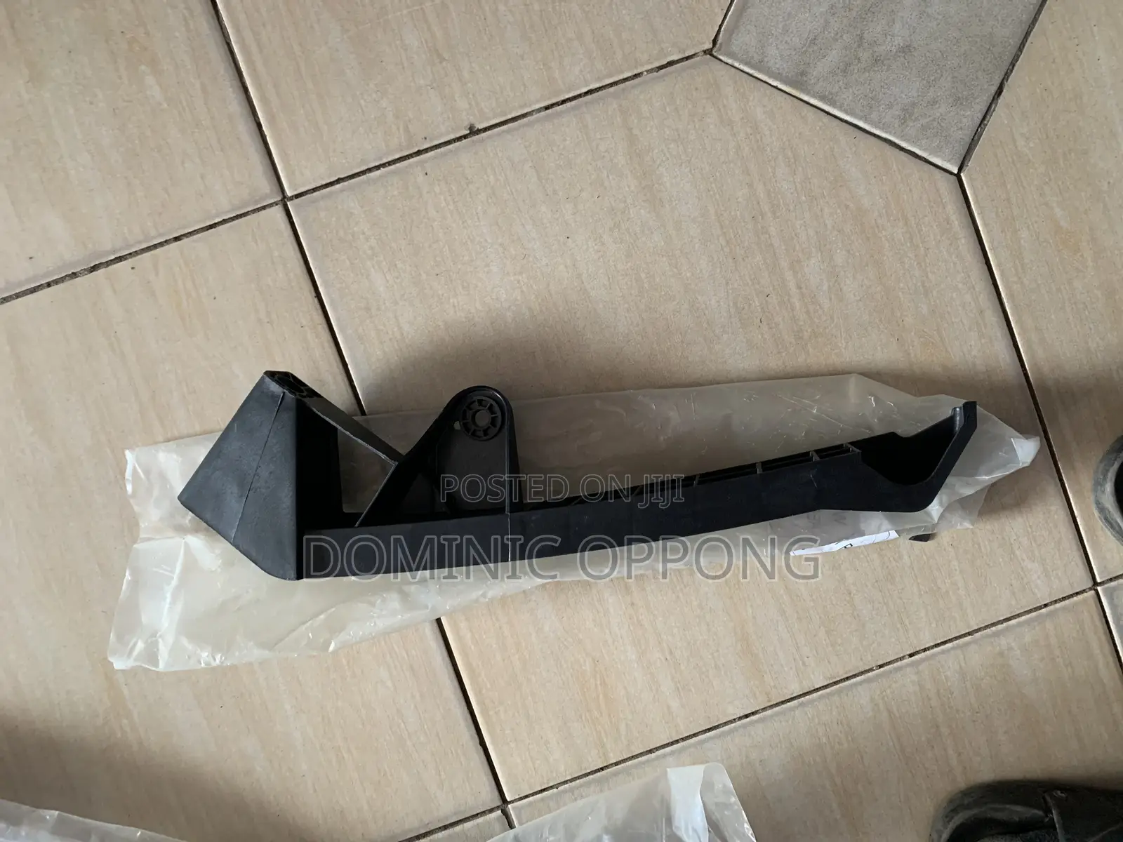 Honda CRV 2017 - 2022 Headlamp Seat in Abossey Okai - Vehicle Parts ...