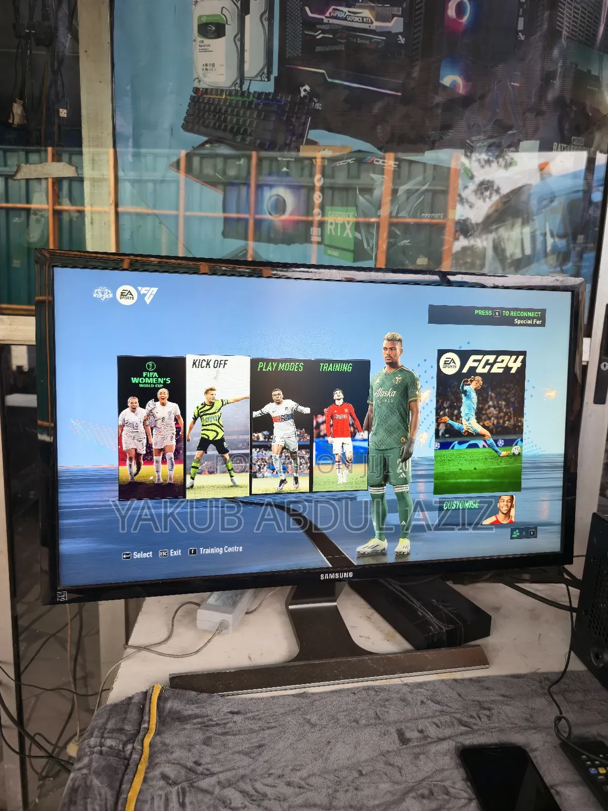 28 Inches Monitor in Kumasi Metropolitan - Computer Monitors, Yakub ...