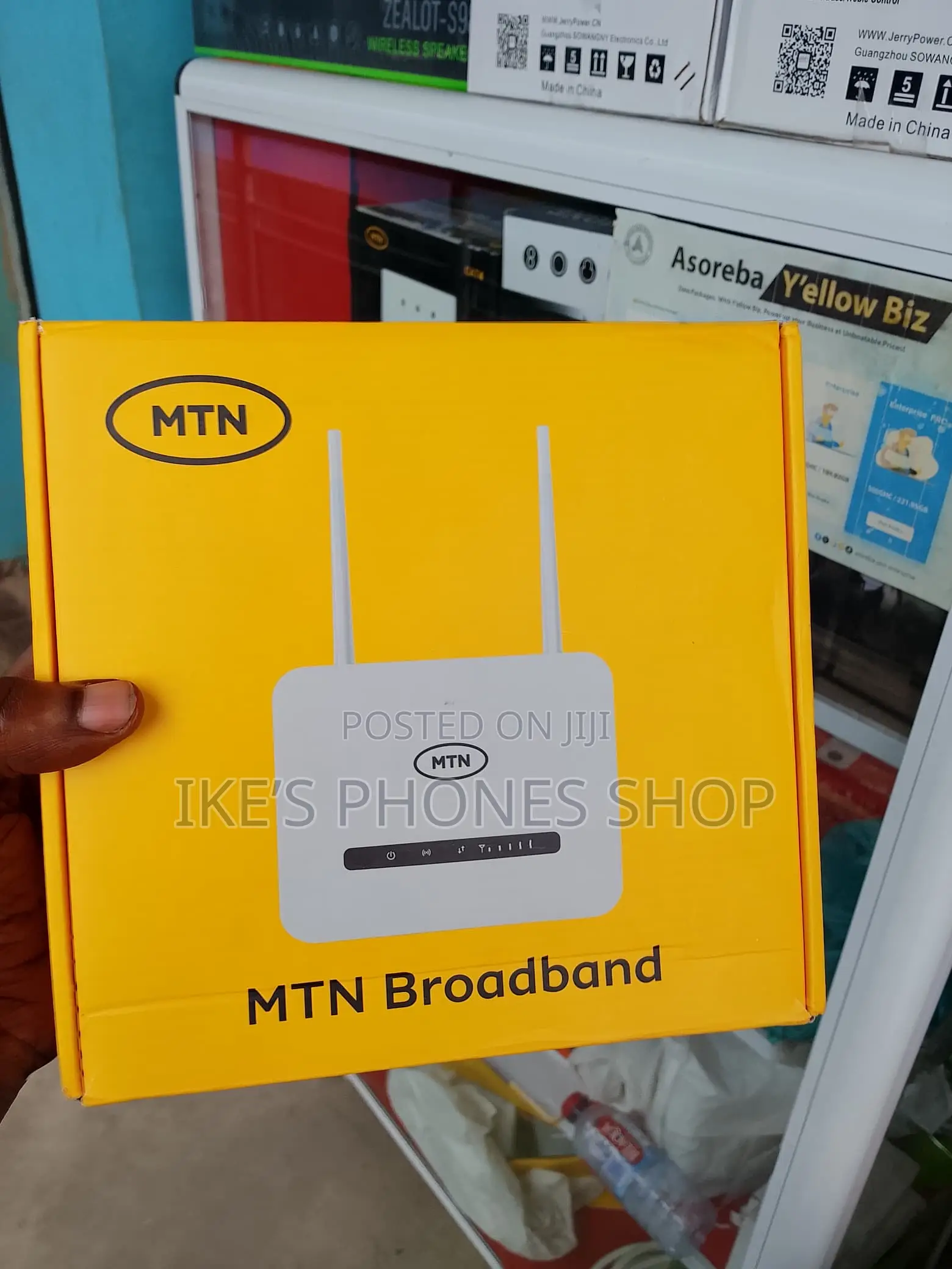 Cat6 MTN Router Universal Which Connects Over 32 Wireless Devices in Circle - Networking ...