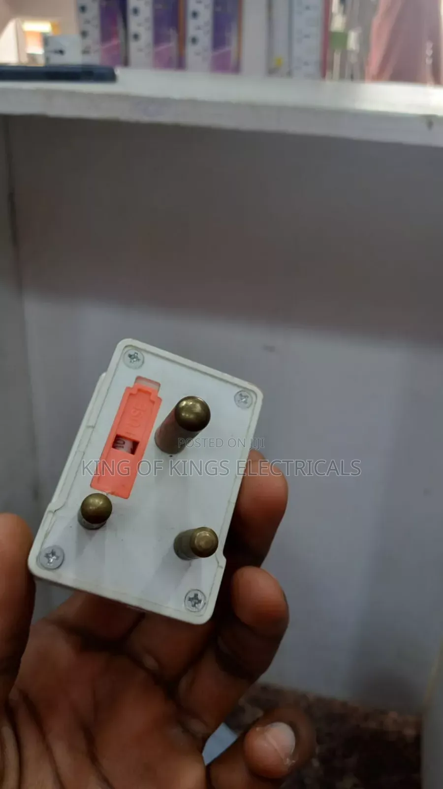 Universal 3-Pin Plug Adapter With Fuse Indicator Light in Adenta ...