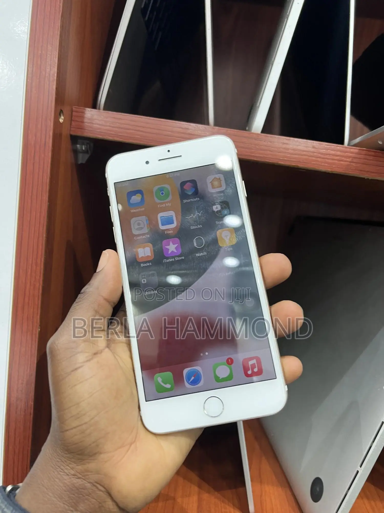 Apple iPhone 7 Plus 128 GB Gold in Accra Metropolitan - Mobile Phones, Berla Hammond | Jiji.com.gh
