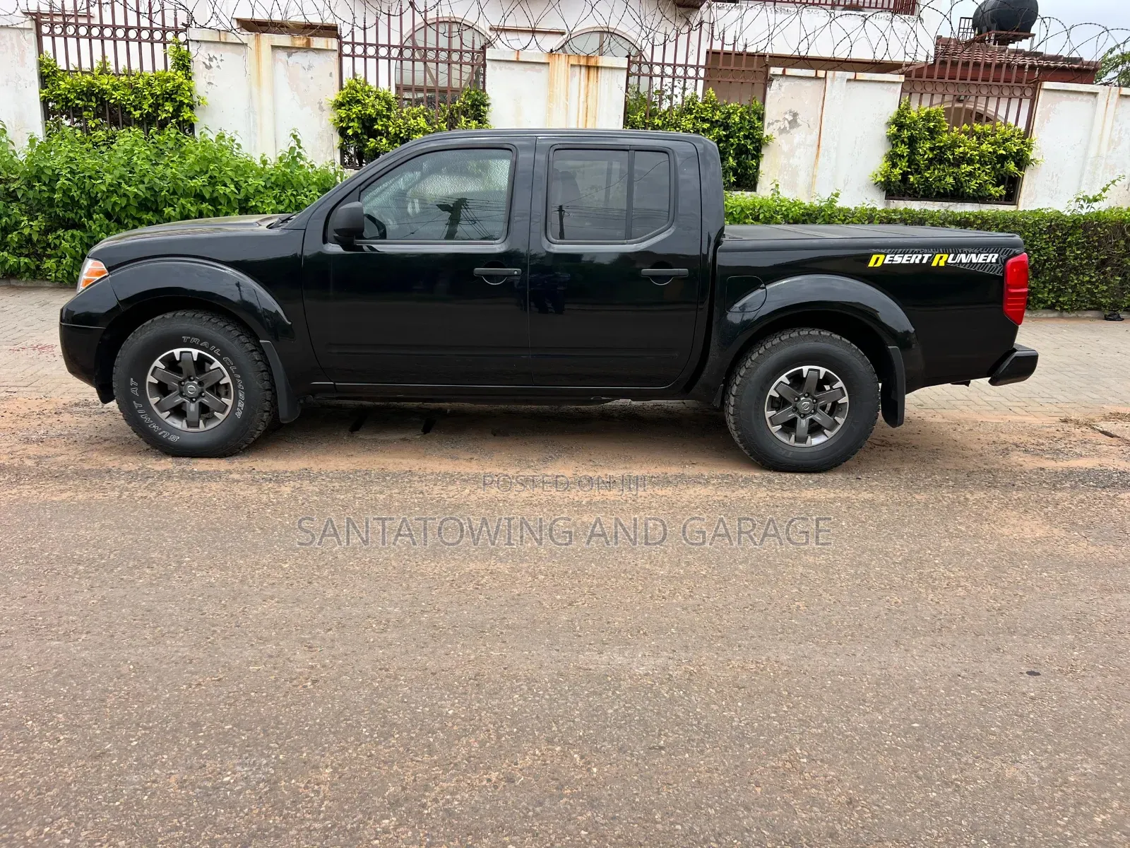 Nissan Frontier SV 4x4 Crew Cab 4.75 ft. box 125.9 in. WB 2016 Red in ...