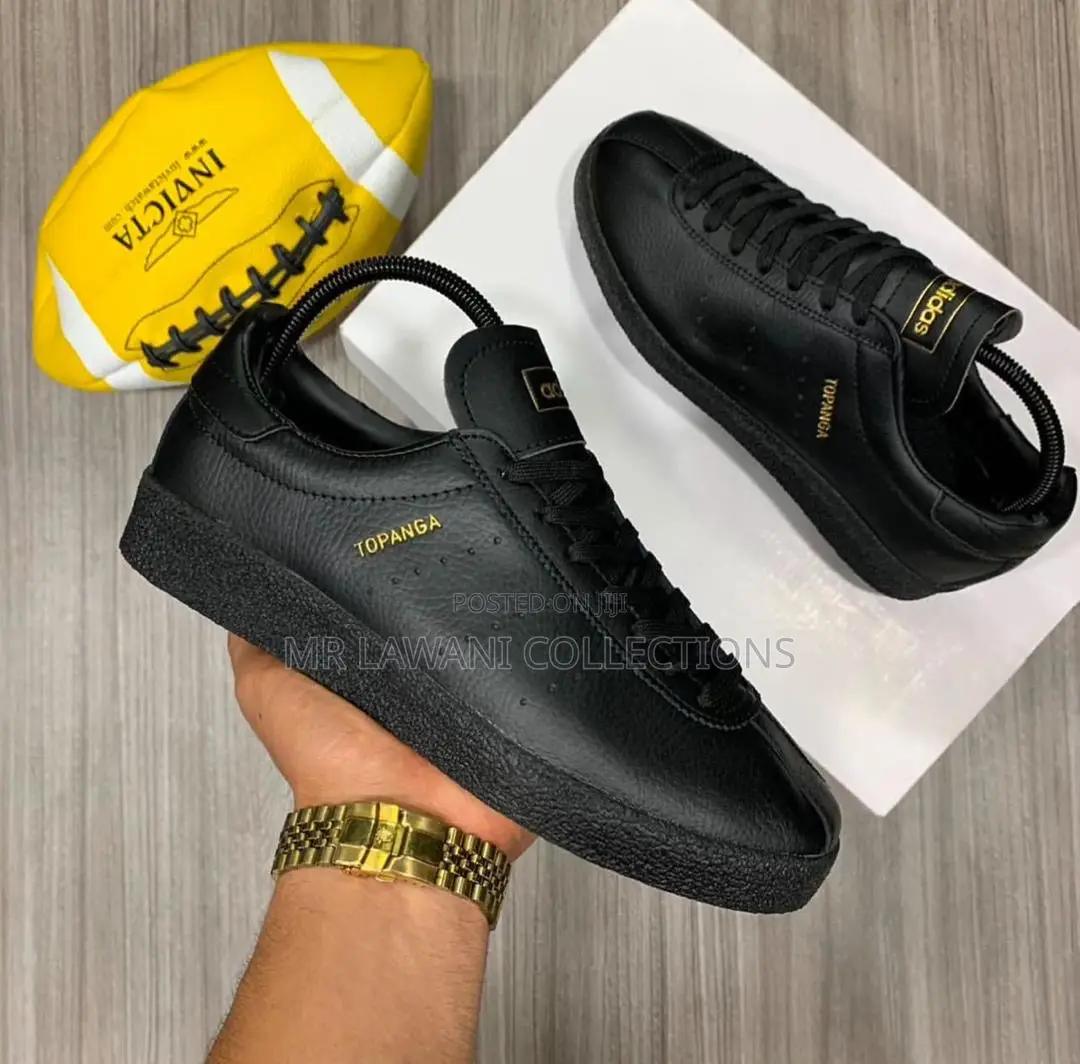 Adidas Topanga All Black in Accra Metropolitan - Shoes, Mr Lawani Collection | Jiji.com.gh