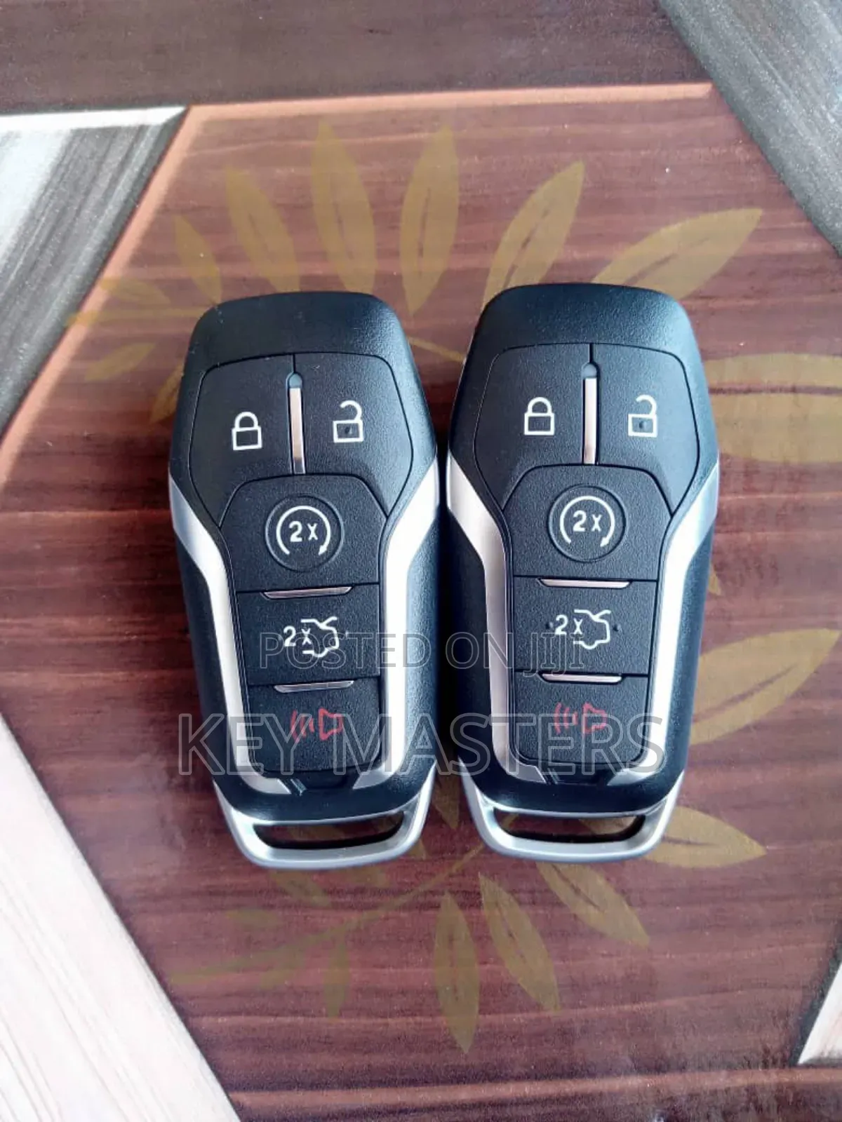 Ford Explorer Smart Key in Circle - Vehicle Parts & Accessories ...