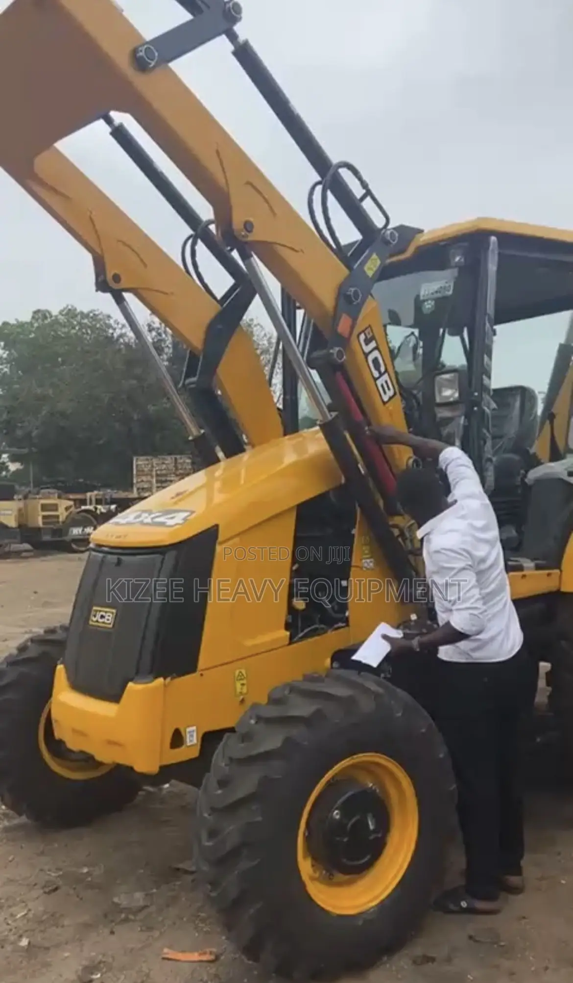JCB Backhoe Loader for Sale in Tema Metropolitan - Construction & Heavy ...