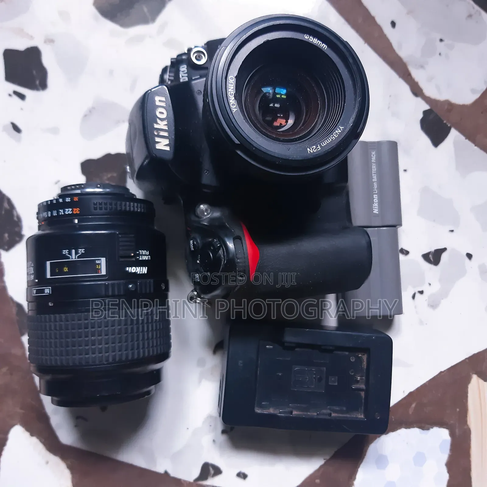 Nikon D700 With 2 Lenses, 3 Batteries and a Charger in Tema ...