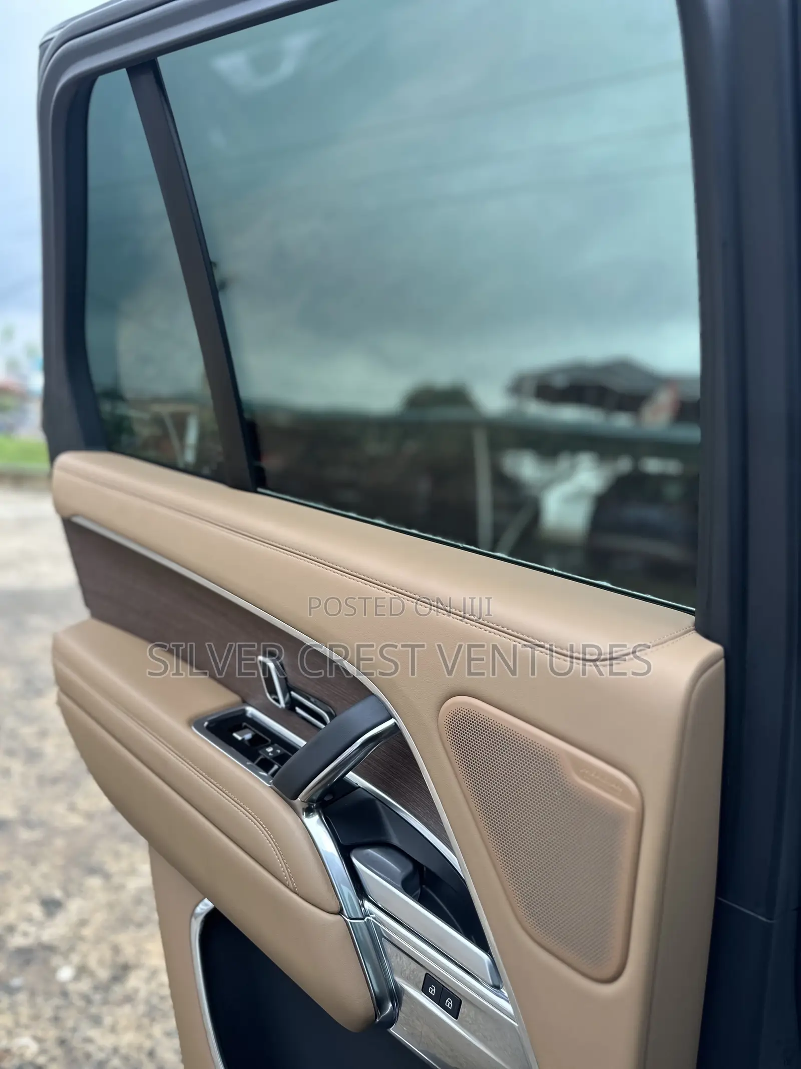 Land Rover Range Rover Vogue 2025 White in Dome - Cars, Silver Crest ...