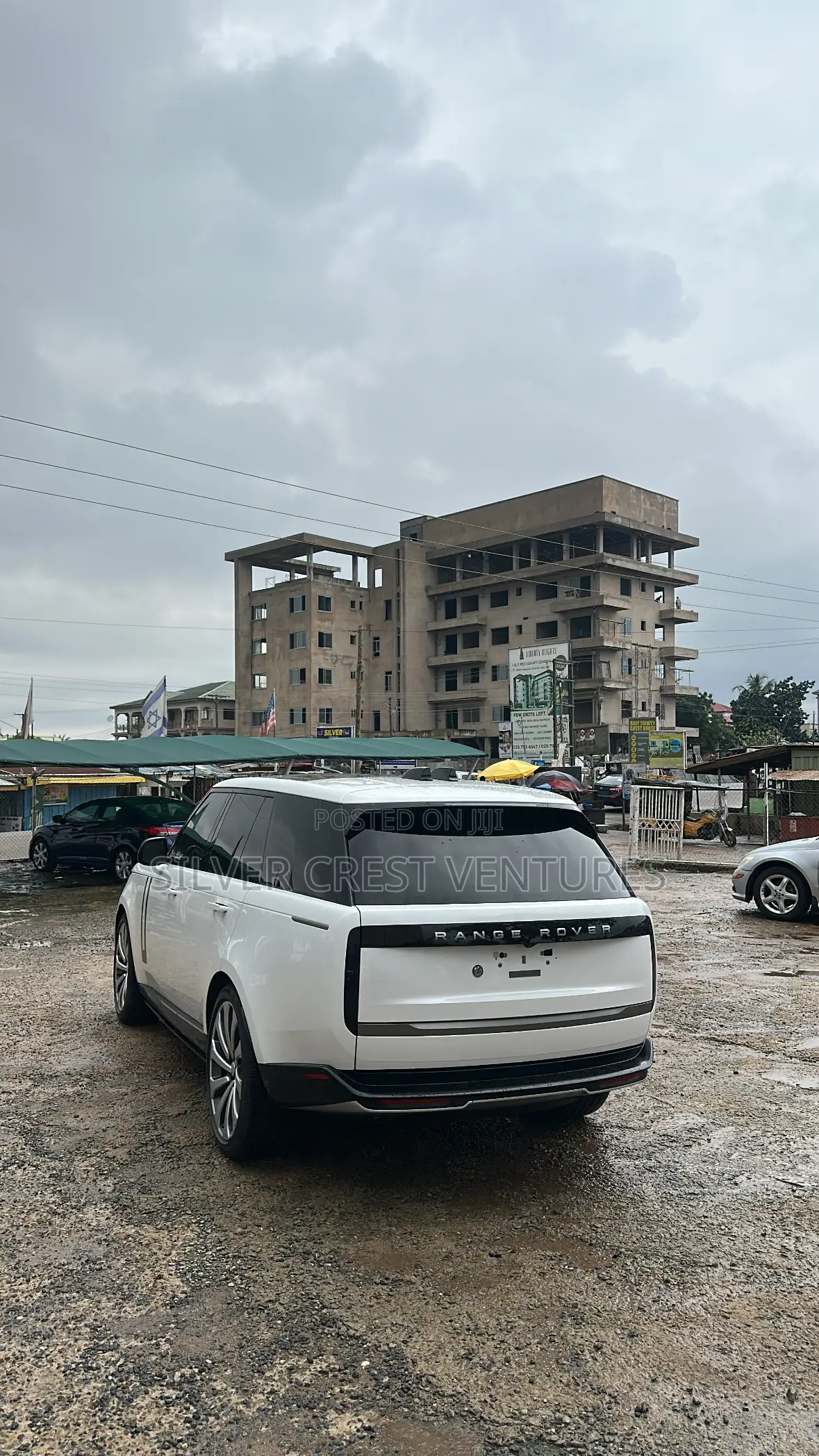 Land Rover Range Rover Vogue 2025 White in Dome - Cars, Silver Crest ...
