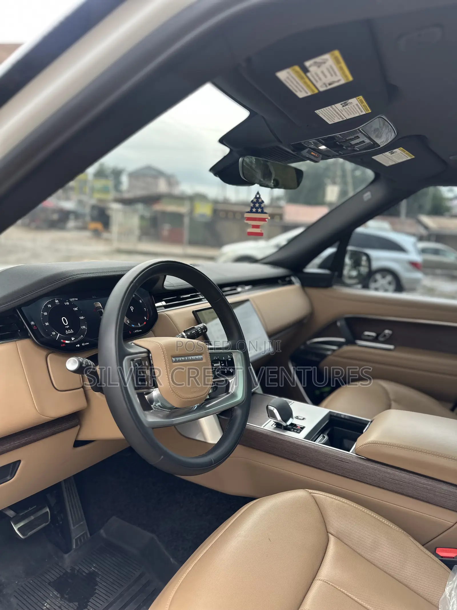 Land Rover Range Rover Vogue 2025 White in Dome - Cars, Silver Crest ...