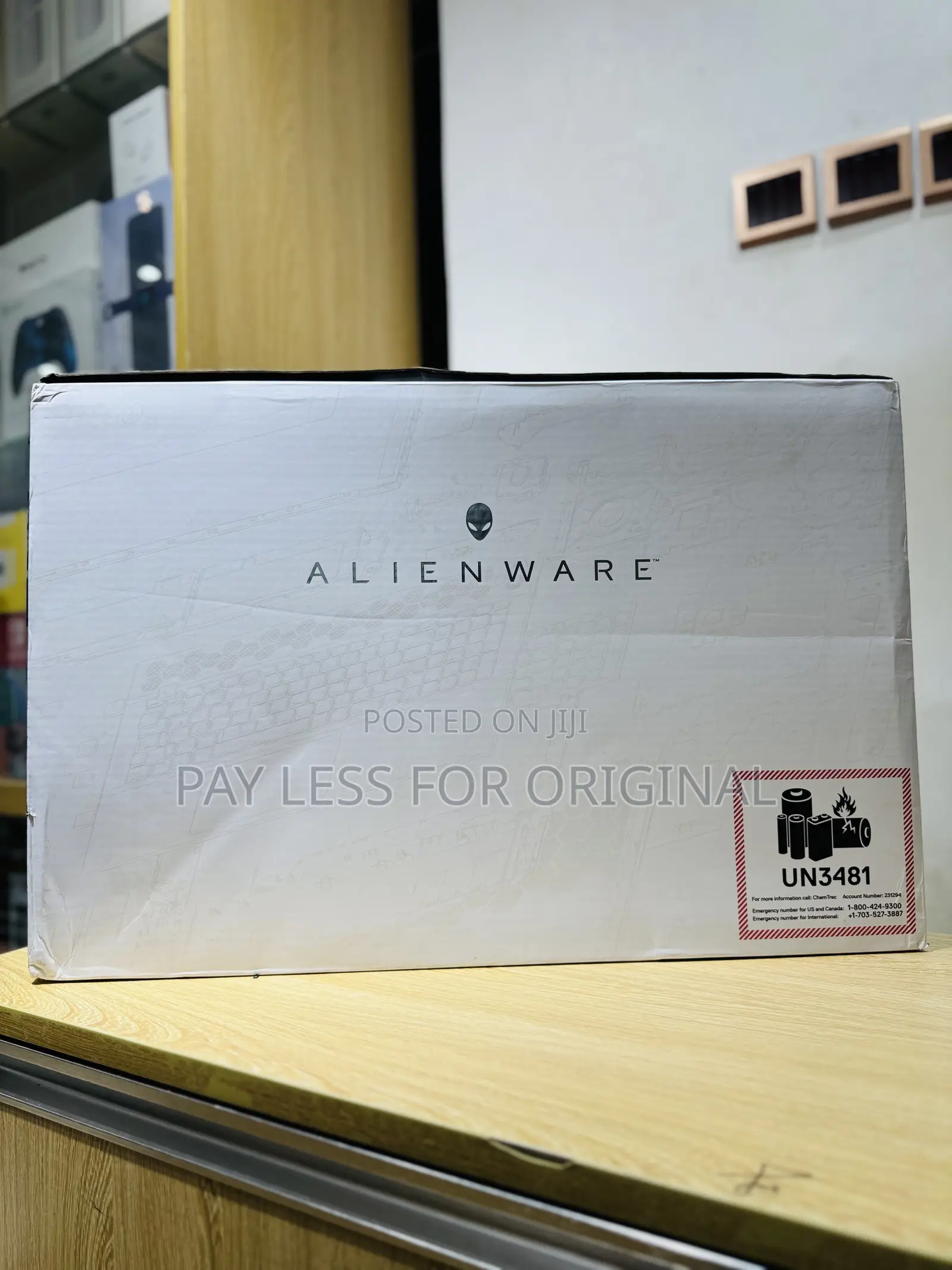 New Laptop Dell Alienware M18 R2 32GB Intel Core i9 SSD 1T in ...