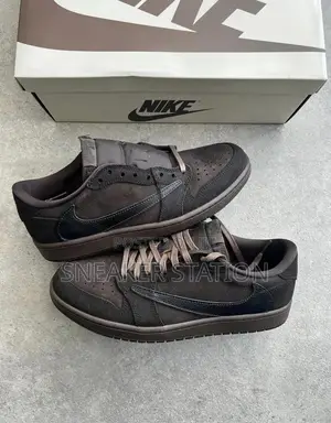 Air Jordan Retro 1 X Travis Scott Velvet Brown in Dansoman - Shoes, Nii ...