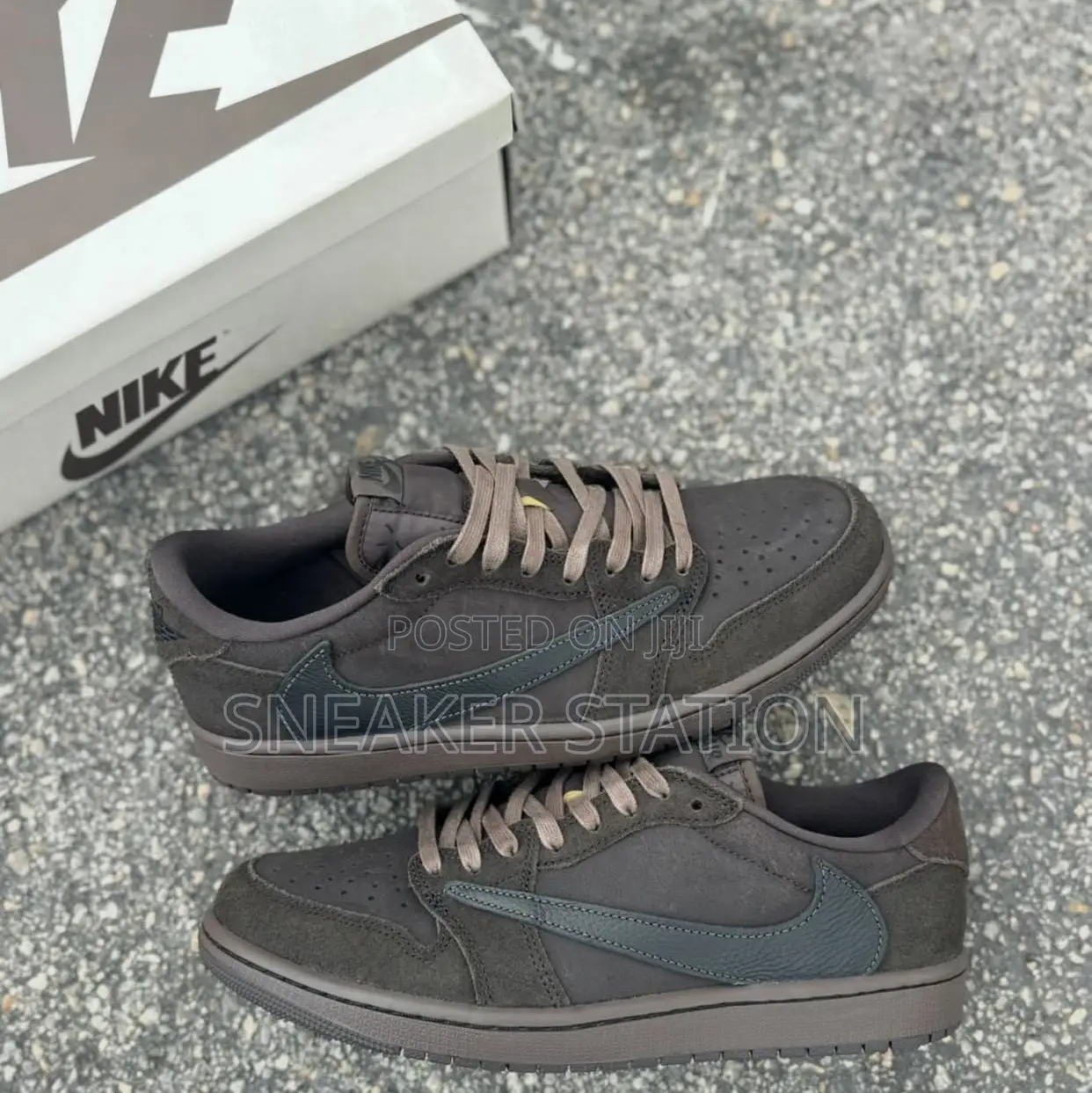 Air Jordan Retro 1 X Travis Scott Velvet Brown in Dansoman - Shoes, Nii ...