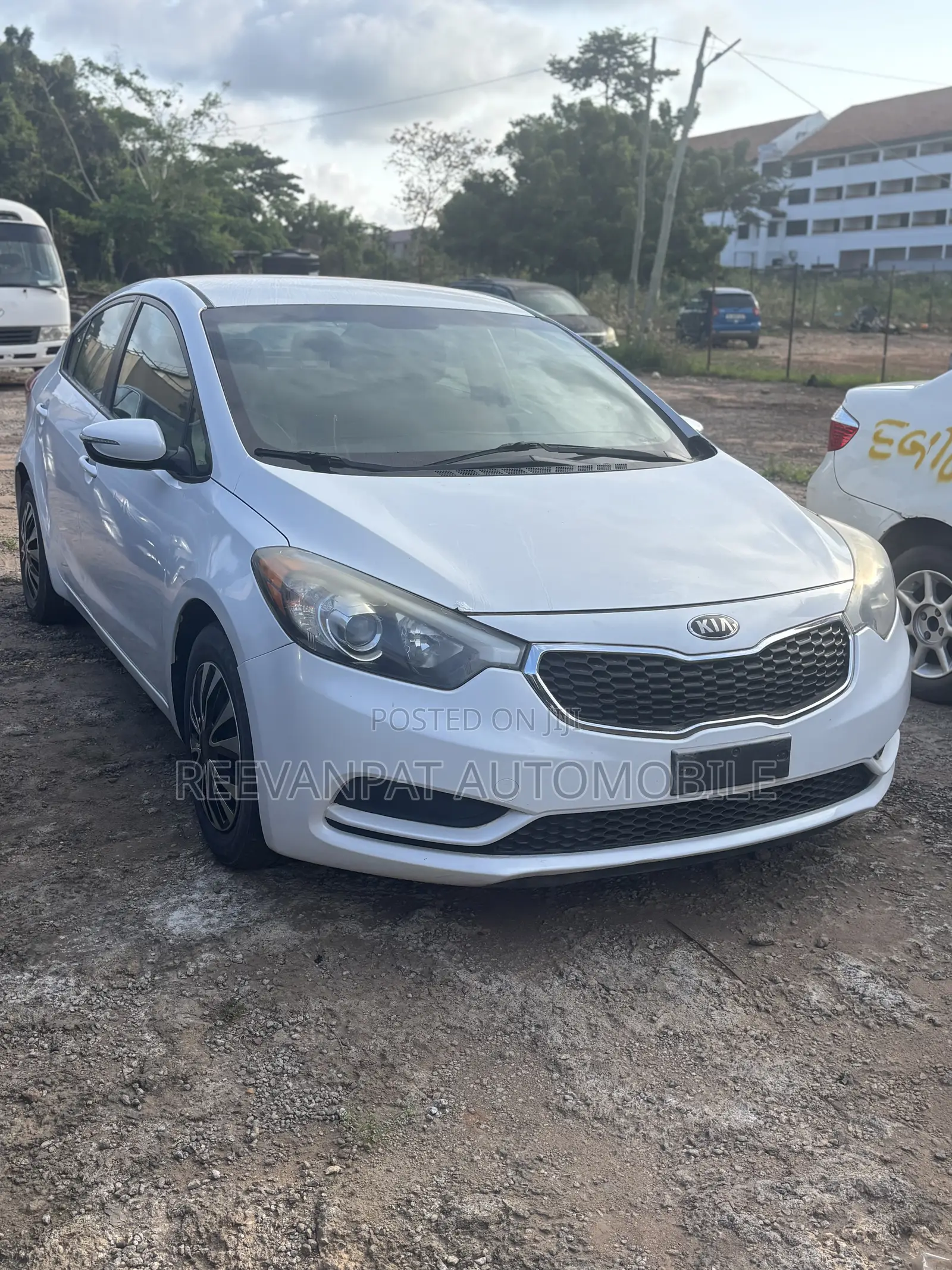 Kia Forte 2014 White in Madina - Cars, Reevanpat Automobile | Jiji.com.gh
