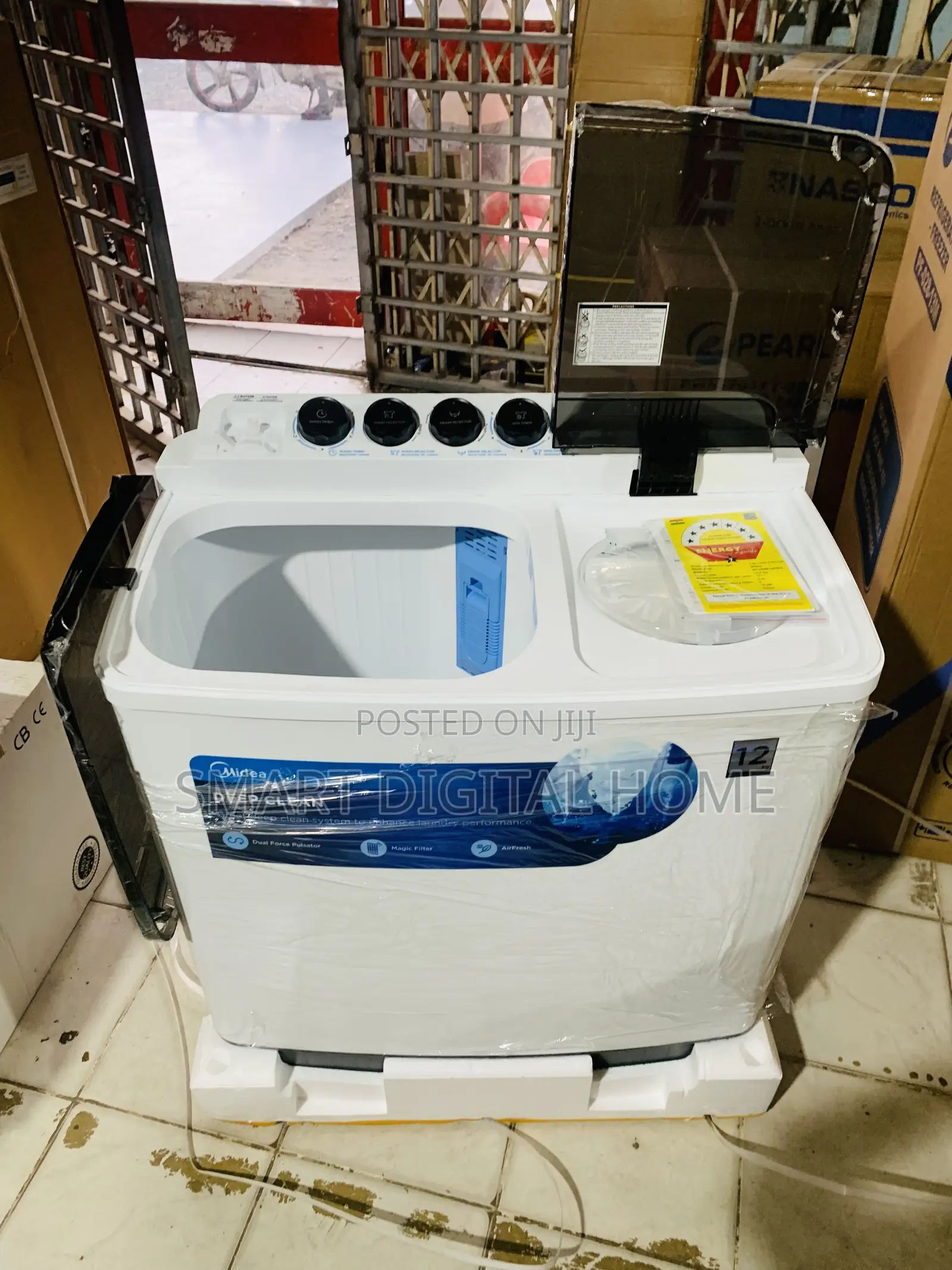 Hand Wash Effect Washing Machine 12kg Topload Midea in Adabraka - Home ...