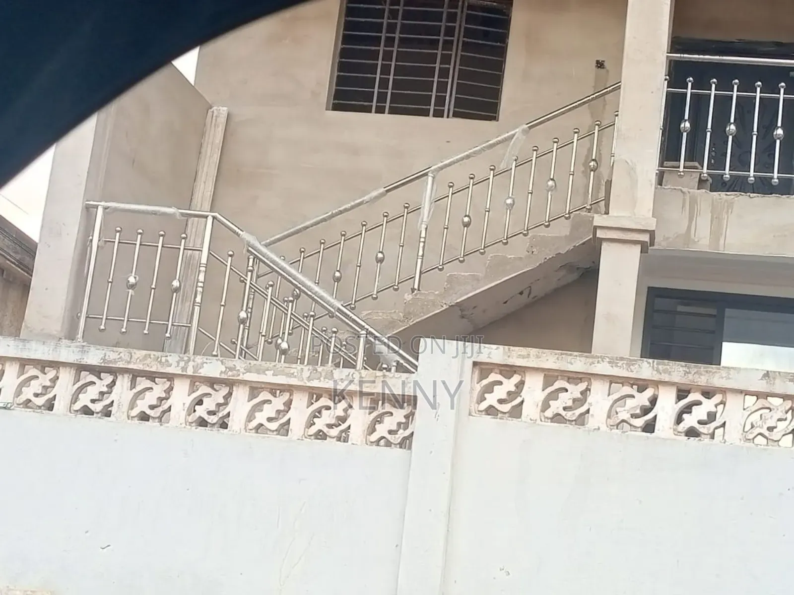 Stainless Round Pile And Ball Design in Tema Metropolitan - Building ...