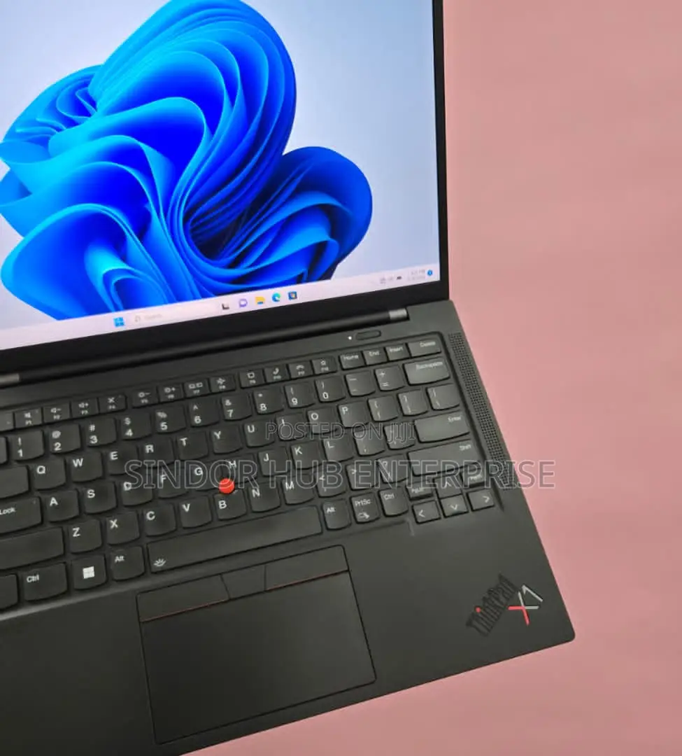 Laptop Lenovo ThinkPad X1 Carbon 16GB Intel Core I7 SSD 512GB in Tema ...